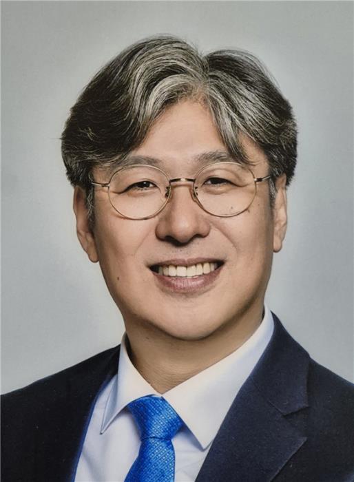 (토마토칼럼)불법 명령 거부권을 허하라